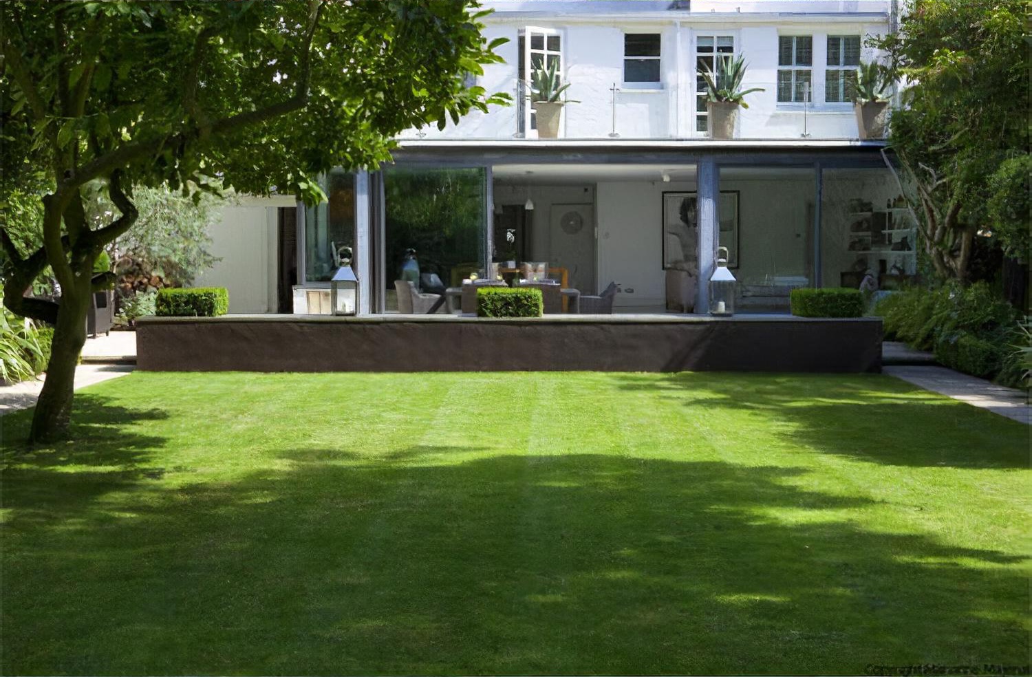 A calm garden for a london family