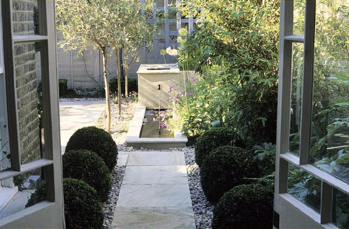 Courtyard Modern Trellis Modern Garden Design Courtyard Easy Lawn