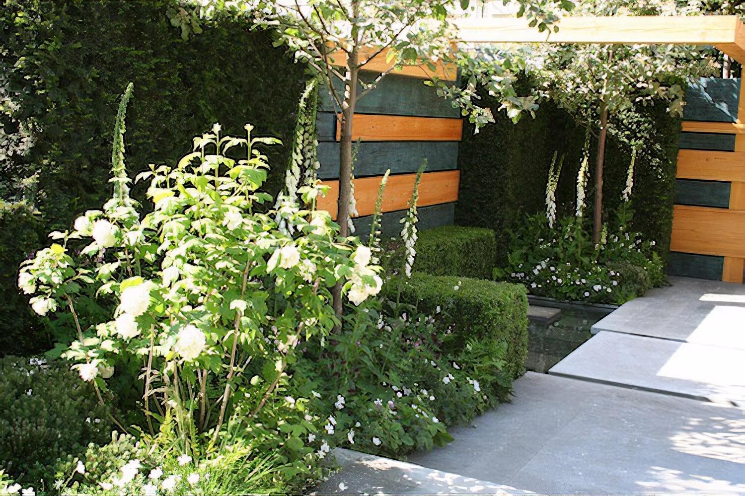 The Extending Space Garden