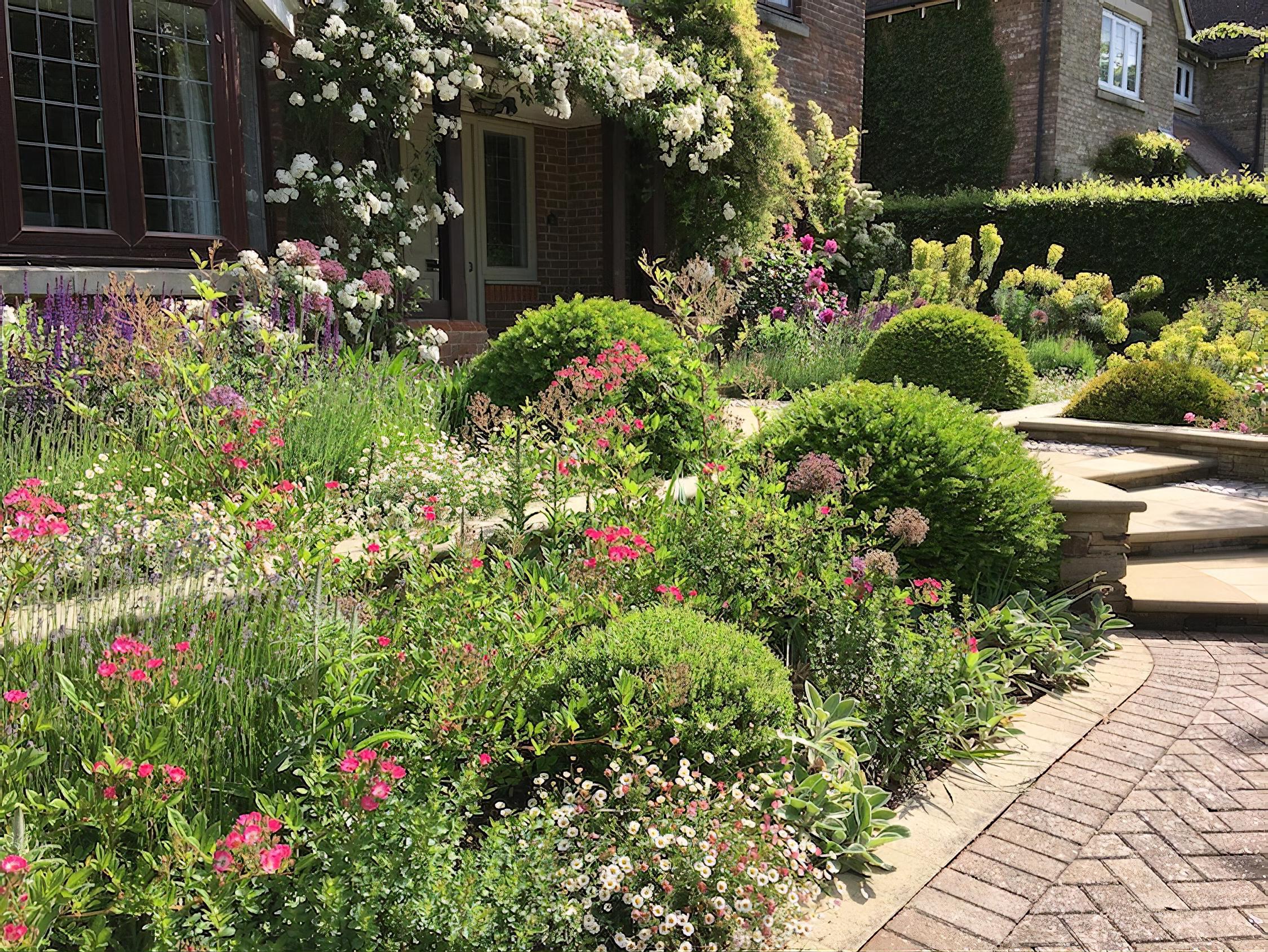 Large Country Garden Design in Surrey by garden designer Helen Elks ...