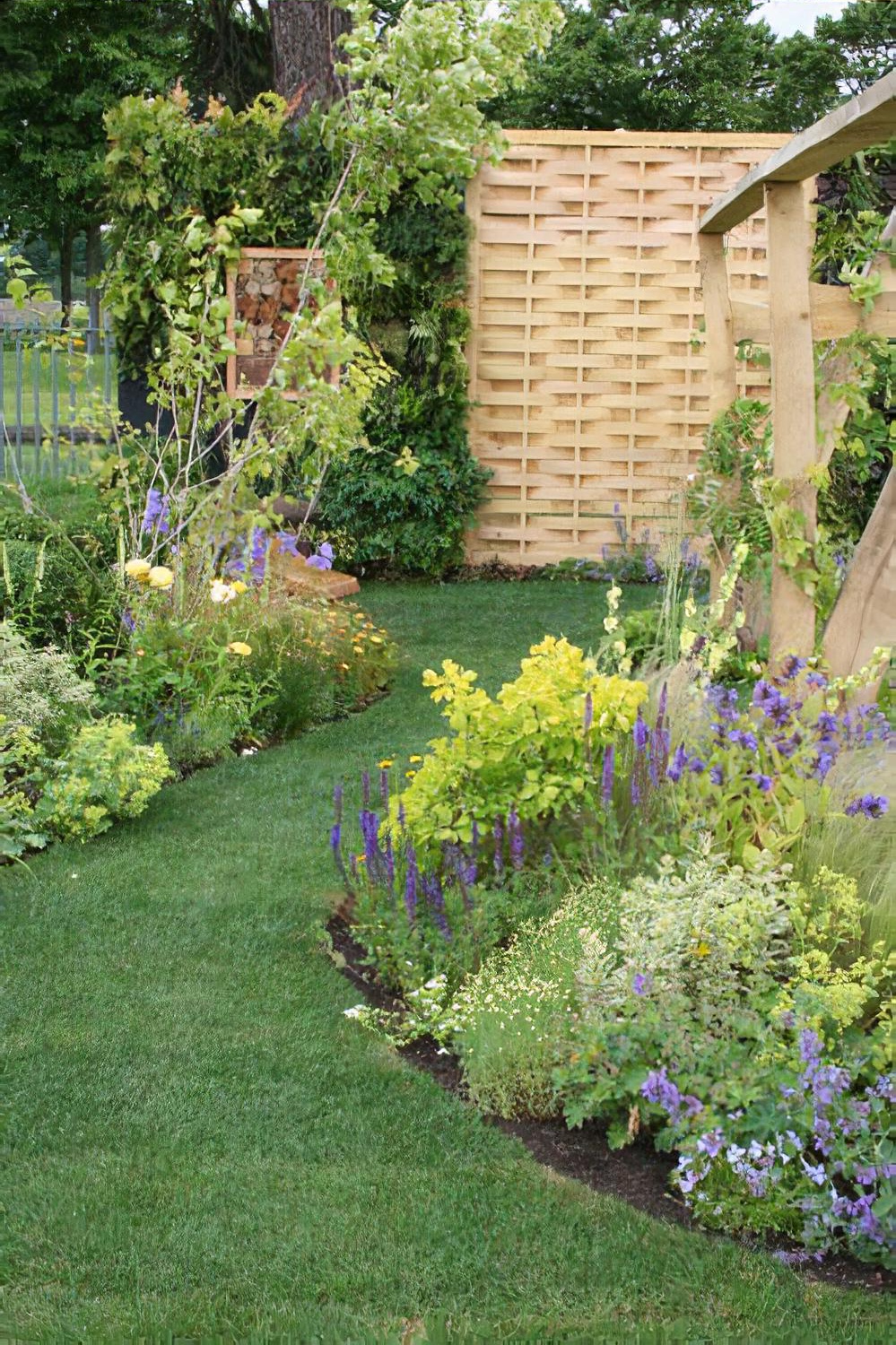 Hampton Court Flower Show 2012 Show Garden Old and New Garden by garden ...