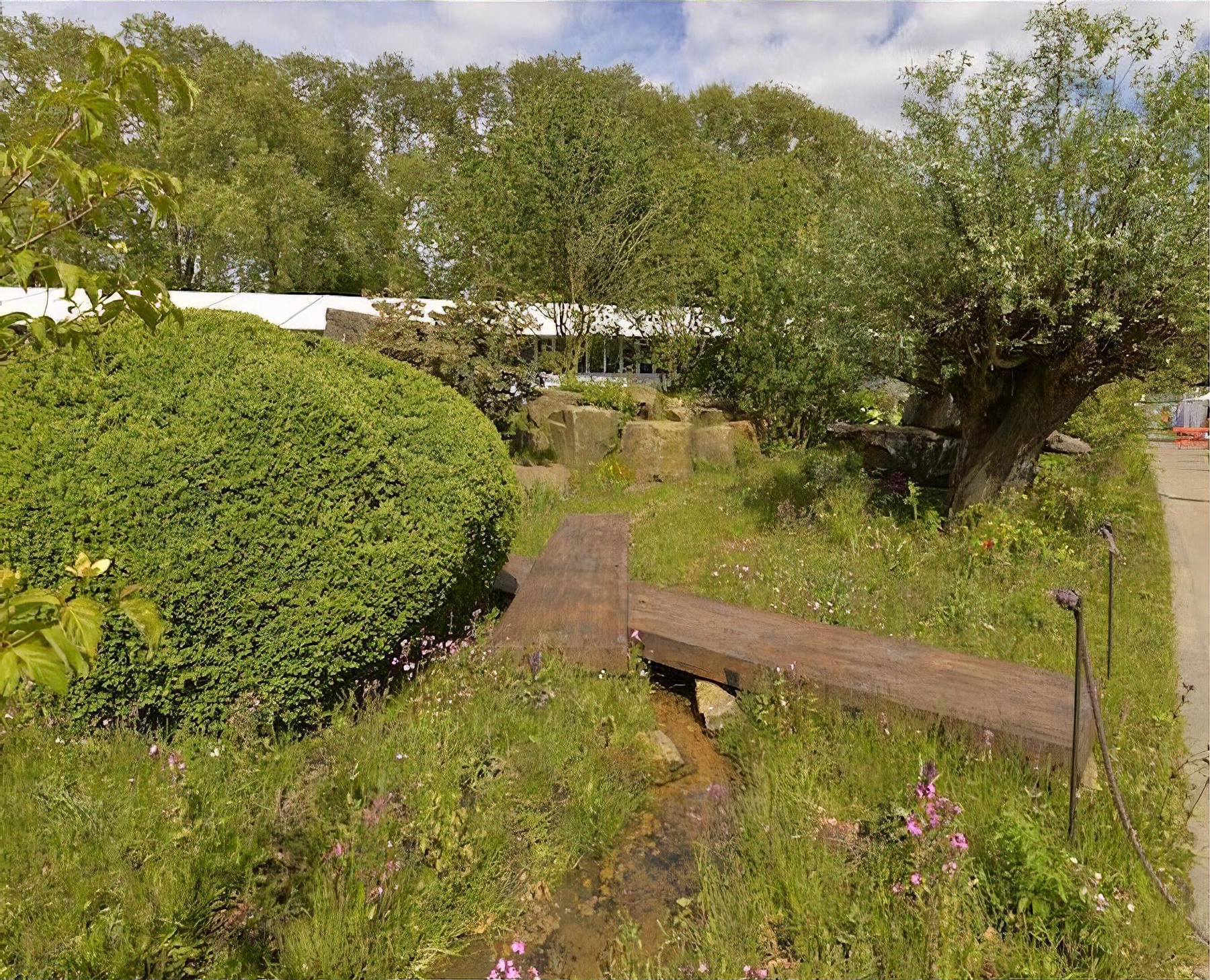 The Laurent Perrier Best in Show Garden 2015 by Dan Pearson